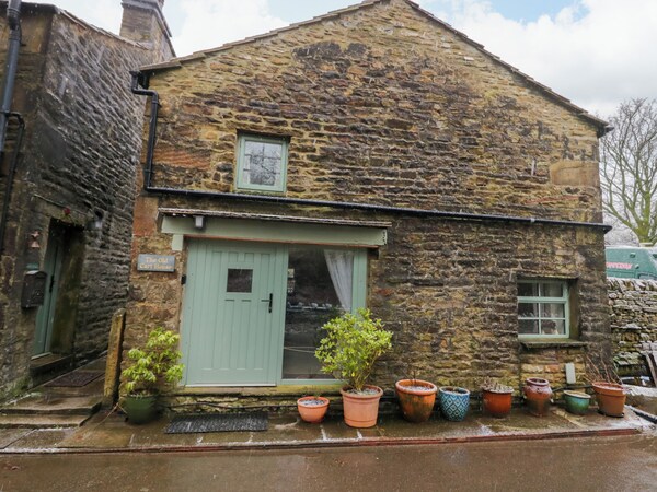 The Old Cart House, Pet Friendly, With A Garden In Sedbergh - Lancashire