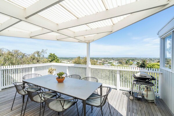 Ocean Breeze And Sweeping Coastal Views - Point Lonsdale