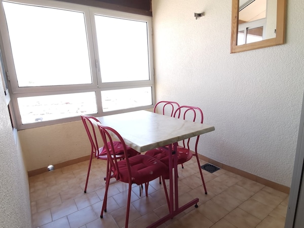 Spacious Apartment For 6, Valras-plage Center, 10m From The Beach - Valras-Plage
