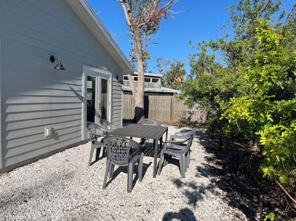 4-bedroom House On Longboat Key With Private Beach Access Only 150 Yards Away. - Longboat Key, FL