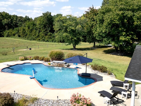 Guest Lodge | Private Pool | Outdoor Dining | Game Room - Chesapeake Bay