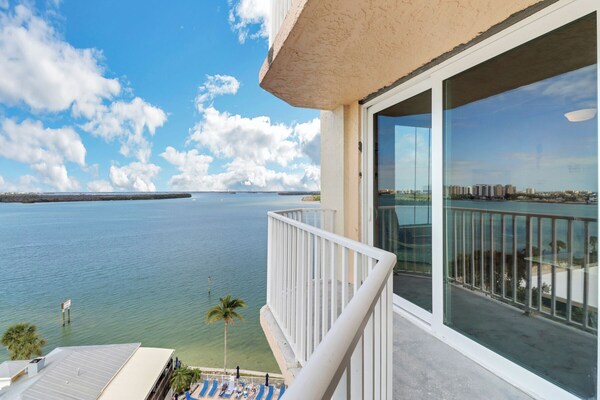 ️Stunning Gulf Views-lover's Key #806️ - Estero, FL