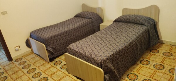 Staropoli House Is Located 3;5km From The Sea In Briatico, 15km From Tropea, - Zambrone