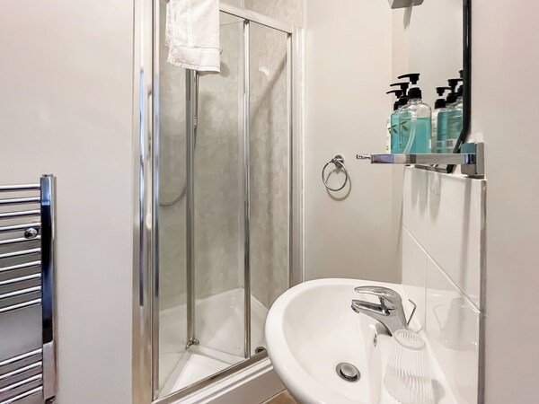 Pier View Apartment 2 - Uk48502 - Skegness
