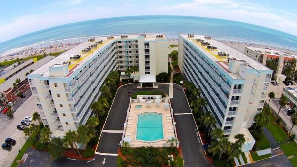 Sc 512:  Coastal Cabana: 2b/2b With Ocean Views - Cocoa Beach, FL