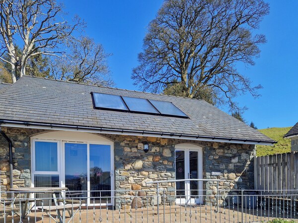 2 Bedroom Accommodation In Bala - North Wales