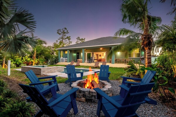Spa| Saltwater Pool| Fire Pit! Games| Brand New - Anna Maria Island, FL