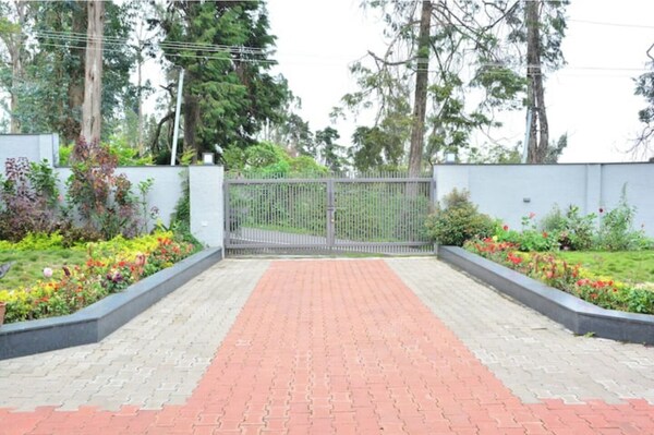 Modern, Comfortable Suites With Panoramic Views-g1 - Kodaikanal