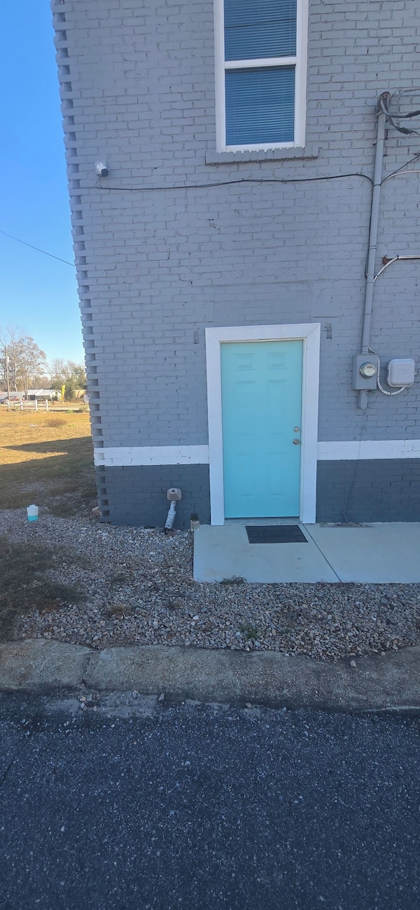 Cozy 1-bedroom Apartment In Charming Cottonwood With Wifi, Ac - Alabama
