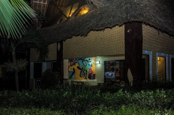 Oasis Villa Diani Beach- Two Bedroom - Diani Beach