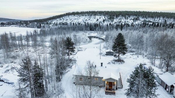 Aurora Jacuzzi Lodge - Rovaniemi