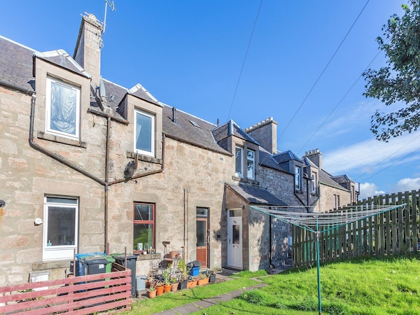 The Hideaway Is Immaculately Presented Apartment In The Centre Of Nairn. - Nairn