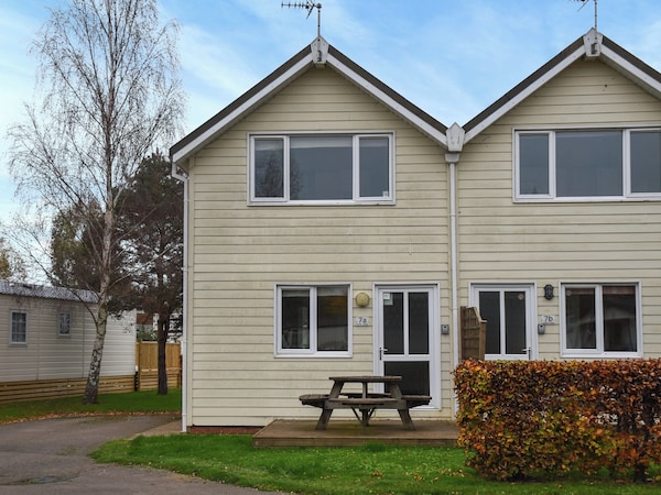 This Is A Perfect Choice For Families, Couples, Or Friends Seeking A Terrific Holiday. - Wisbech
