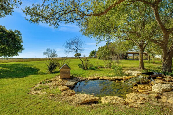 30 Mi To Fort Worth: Rural Retreat W/ Patio! - Texas