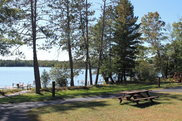2 Bedroom Condo Great View Of Duck Lake - Eagle River, WI