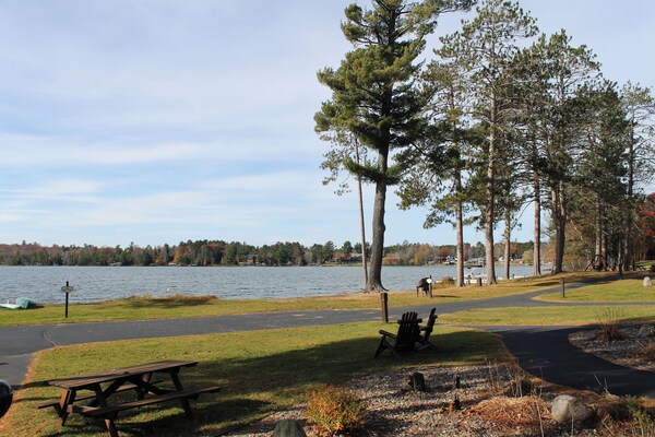 1 Bedroom Condo, Great View Of Duck Lake - Eagle River, WI