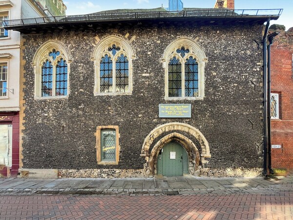 The Knights Apartment, Eastbridge. - Canterbury