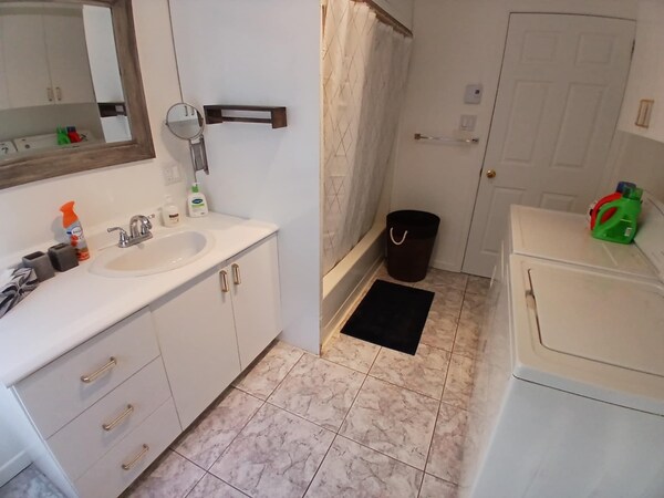 Bel Appartement 3 Chambres. à Quelques Minutes Du Centre-ville! - Québec