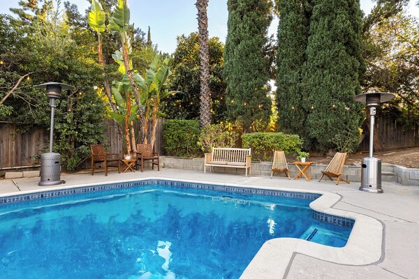 ༄Adorable༄ 4 Bedroom Home With Pool & More - Santa Clarita, CA