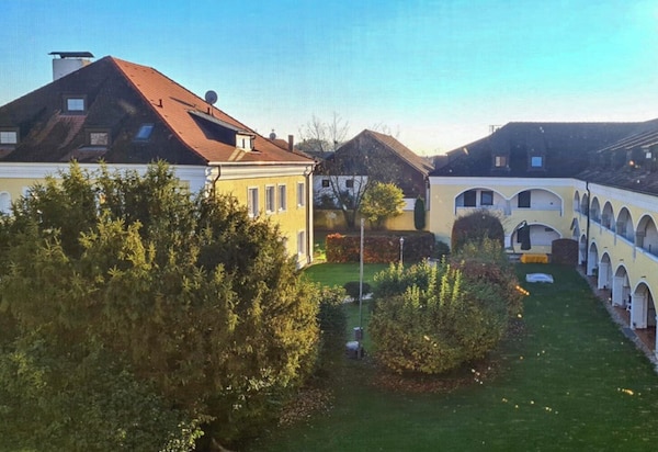 Gemütliche Ferienwohnung Mit Schlafcouch Und Voll Ausgestatteter Küchenzeile. - Pocking