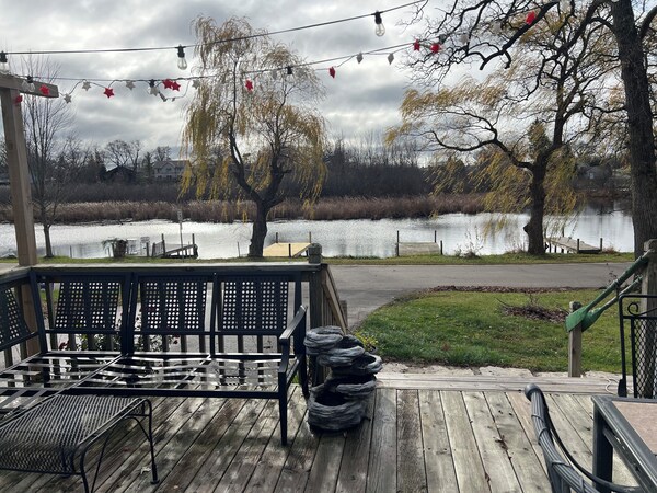 Charming 2-bedroom House With A Pier And Kayaks In Paddock Lake - Splash Pad, Lindenhurst