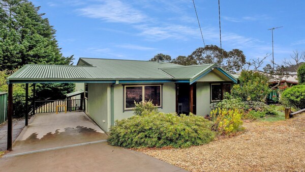 The Olive House Backs Blue Mountains National Park - Blackheath