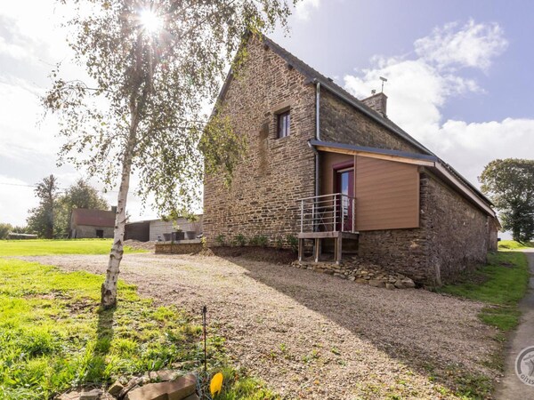 Gîte De Charme Avec Jardin, Wifi Et Animaux Acceptés à Saint-laurent-de-terregatte - Ducey