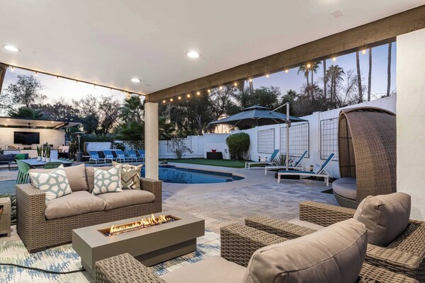 Epic Private Oasis In Scottsdale! Sauna, Gym, Spa! - Phoenix, AZ