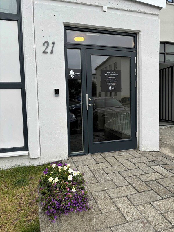 Frost Apartments - Standard Studio - Iceland
