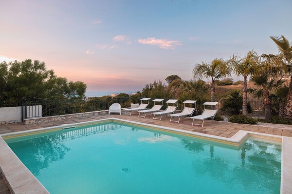 Relax In Villa With Pool 150mt From The Sea 8 Beds "Oc" - Castellammare del Golfo