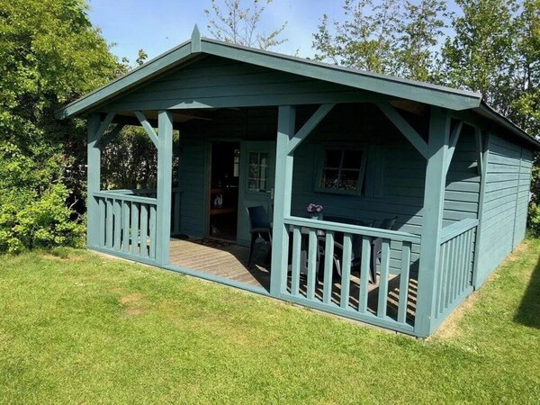 Luxurious 6-person Camping Cabin - Schoorl