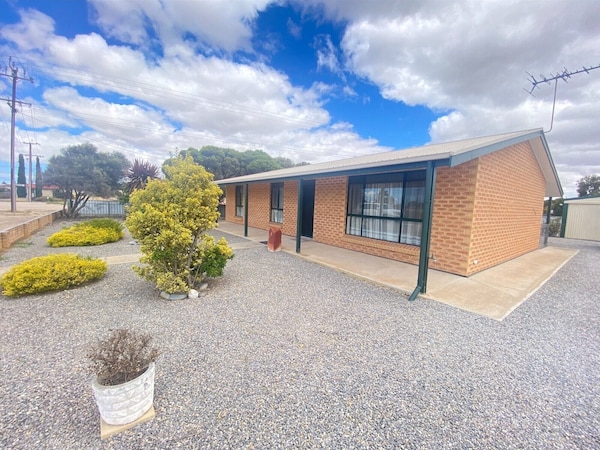 Coastal Cottage - Short Walk To Beach.  Off Peak Special! - Edithburgh