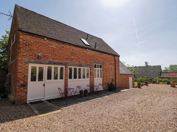 Home Farm Barn, Pet Friendly, With A Garden In Moreton-in-marsh - Warwickshire