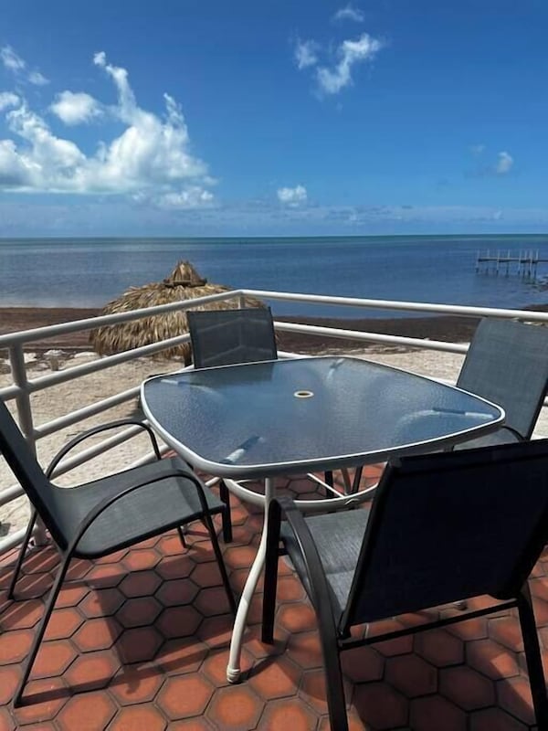 Beach View Room Dormitory Room Barnacle Resort - Big Pine Key, FL