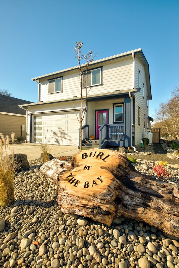 Welcome To Your Ultimate Getaway, Burl By The Bay! - Ocean Shores, WA