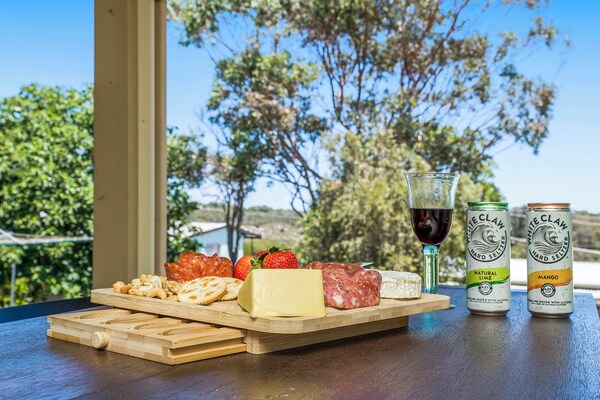 Moore Than A Shack - Ultimate Coastal Retreat - Guilderton