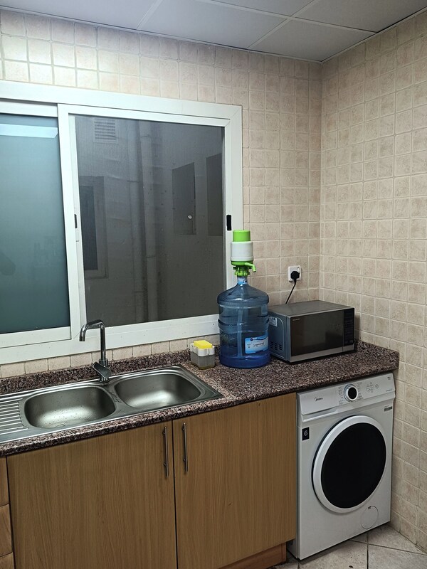 Cozy Bedroom Condo In Charming Dubai With Wifi, Ac - 杜拜