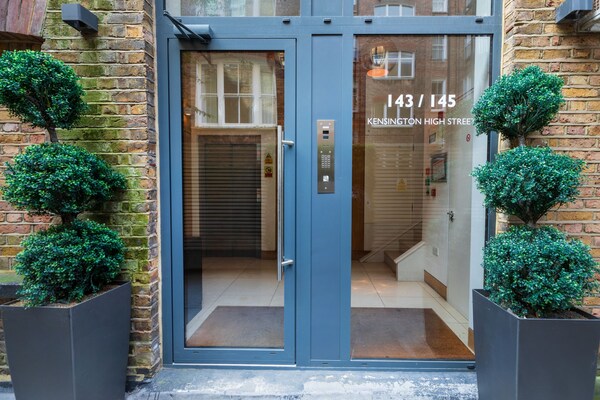 Kensington Apartments - Deluxe One Bed Room - Middlesex University London