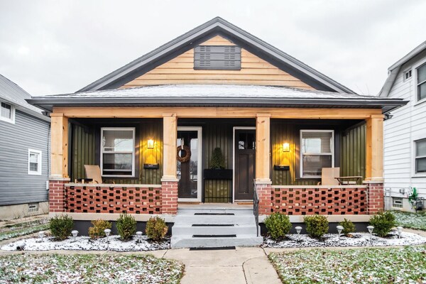 Joyful Cute 1-br Townhome, Fenced In Yard & Garage - Dayton, OH