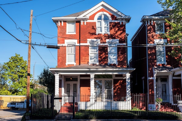 Bluegrass Bourbon Inn, Historic Home, Downtown, Close To All!! Luxury Linens - ルイビル, KY