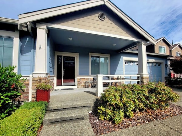 Golf Course Home Sleeps 6 - Port Orchard, WA