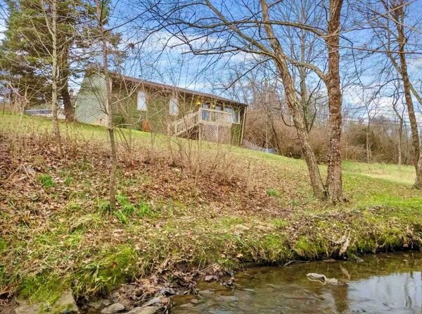 Modern Escape Just Outside Lexington - Lexington, KY