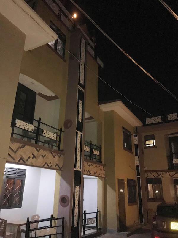 Cozy 2-bedroom House In Welcoming Kampala With Wifi, Ac At Ag Homes - Kampala