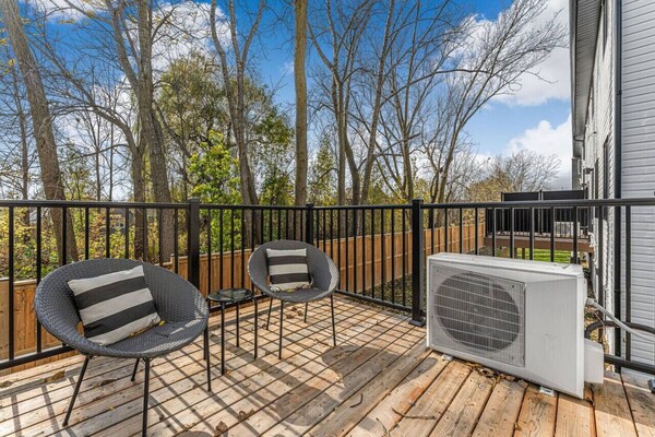 New Stylish 2br Suite | 7 Mins To Falls | Sleeps 6 - Niagara Falls