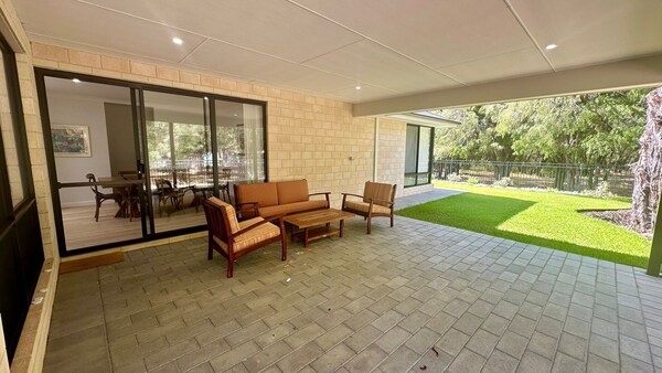 Peppermint Breeze  A Luxurious Retreat Surrounded By Nature - Broadwater