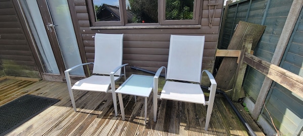 Entire Spacious Cabin With Private Garden - Poole