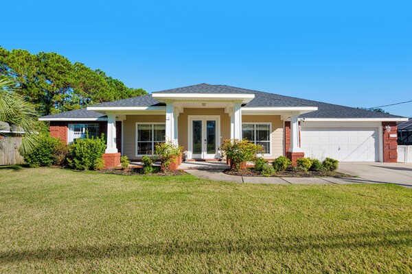 Private Spacious Resort, Jumbo Heated Salt Water Pool/spa, Game Room, Office - Navarre, FL