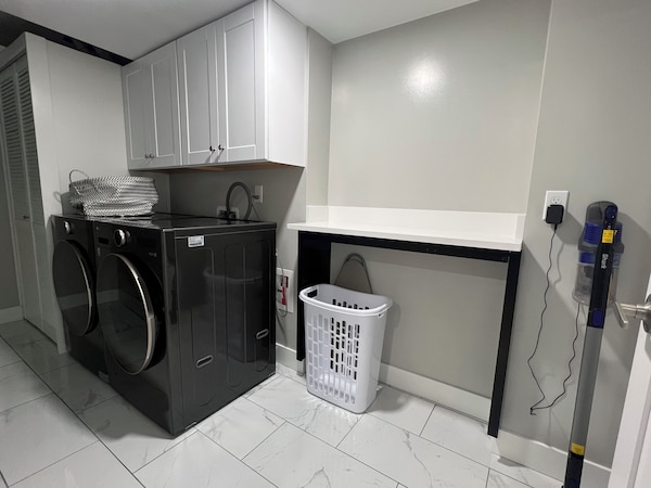 Spacious 3-bedroom Apartment With Wifi, Ac In Fabulous Denver - Lakewood, CO