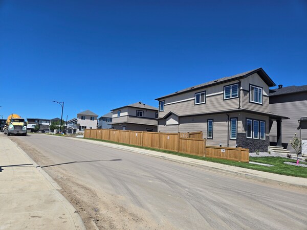 President's Choice: Guest Garage Suite - Alberta