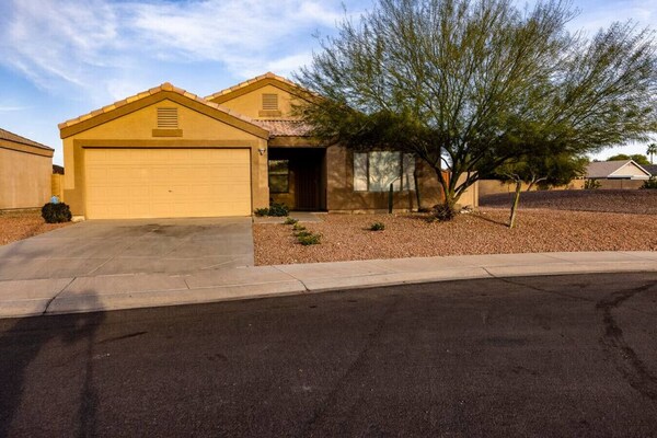 110th · 4bd Home Is All For You!  Spring Training Too! - Sun City, AZ